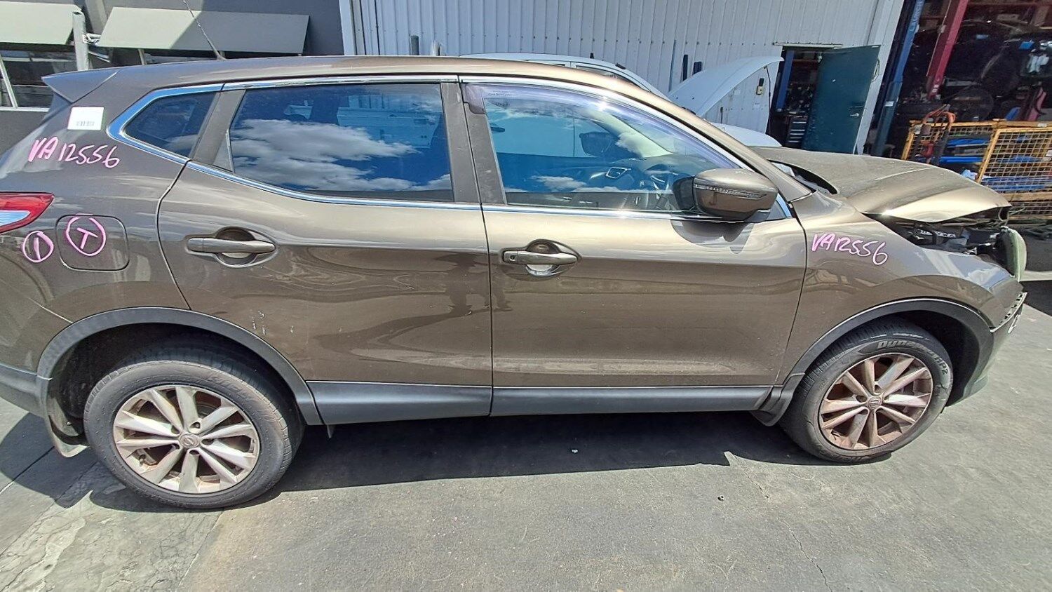 Nissan Qashqai Left Front Door Window For Sale | Wholesale Car Parts