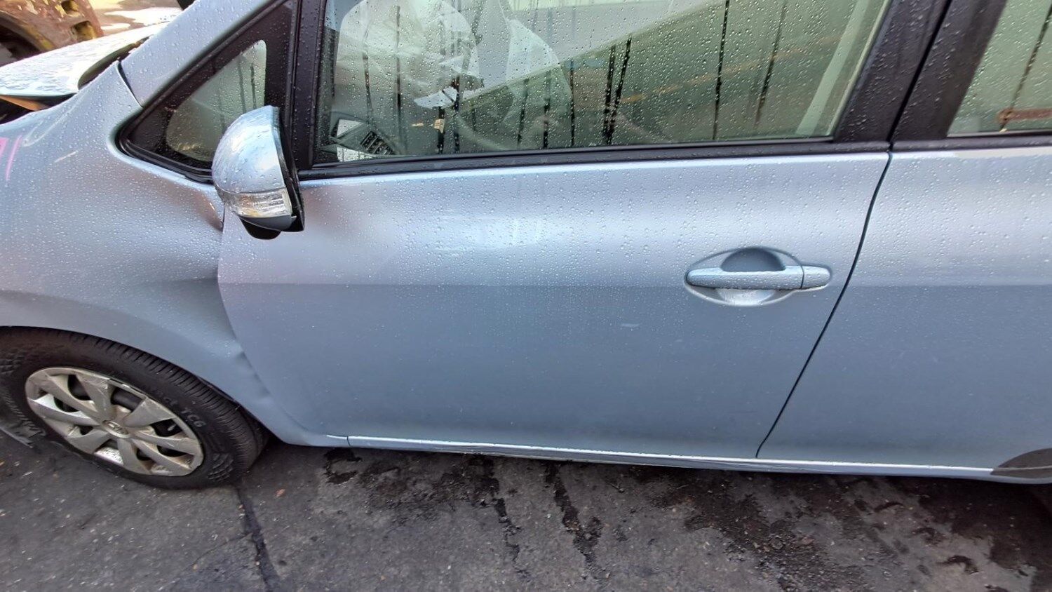 Toyota Corolla Right Front Door Window For Sale | Wholesale Car Parts
