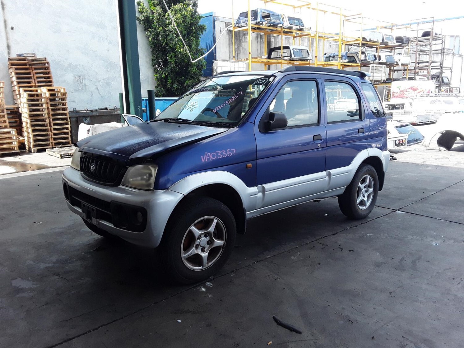 DAIHATSU TERIOS J100-J102, REAR SPOILER (THIS IS ON ROOF) TMP-472381