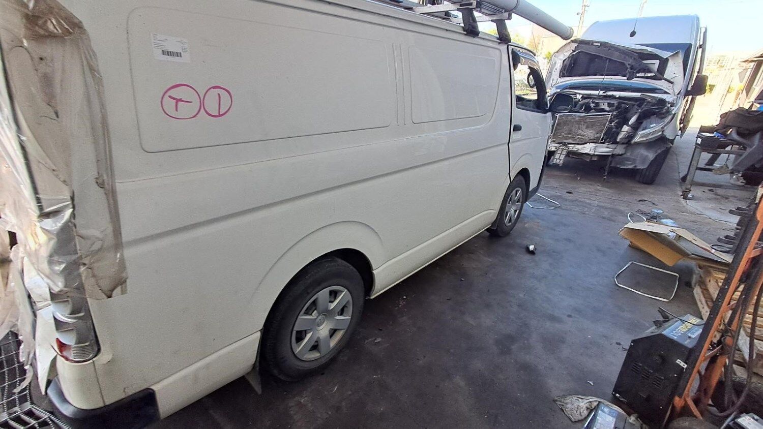 Toyota Hiace Left Front Hub Assembly For Sale | Wholesale Car Parts