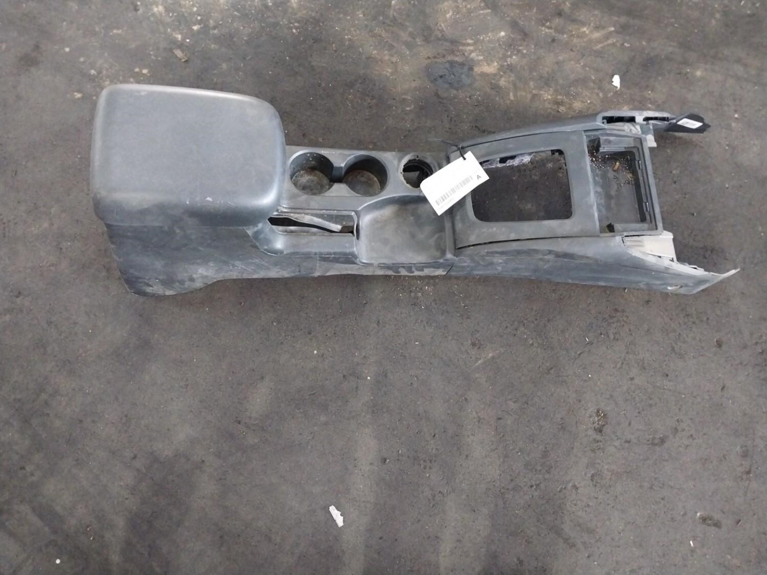 Mitsubishi Triton Console For Sale | Wholesale Car Parts